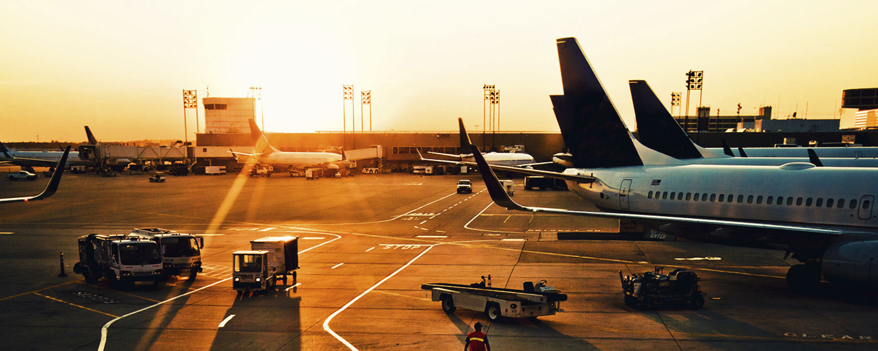 Trabajos en el aeropuerto (I) - CURSO PROFESIONAL CUALIFICADO EN ...